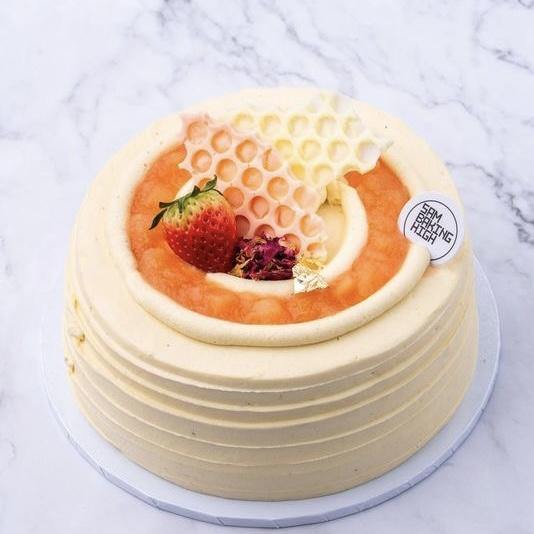 Oolong & Peach Cake | Best cakes in Melbourne | Sweet box – Sam Baking High